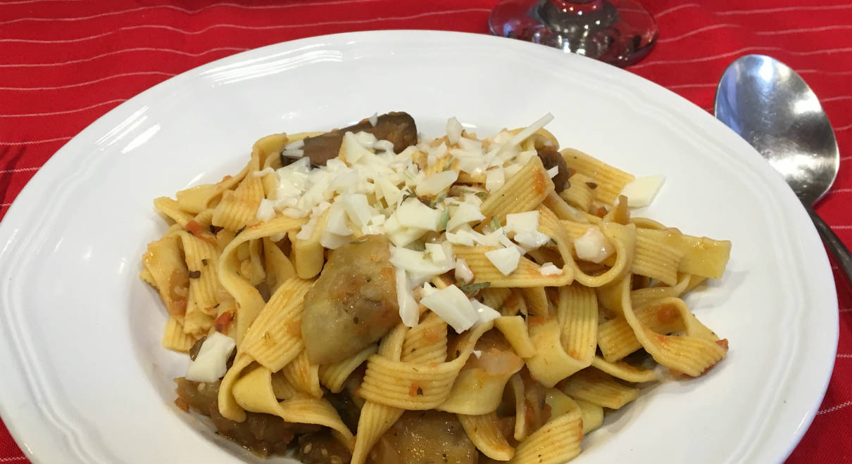 Pasta alla norma, una salsa típicamente siciliana - La mesa del Conde