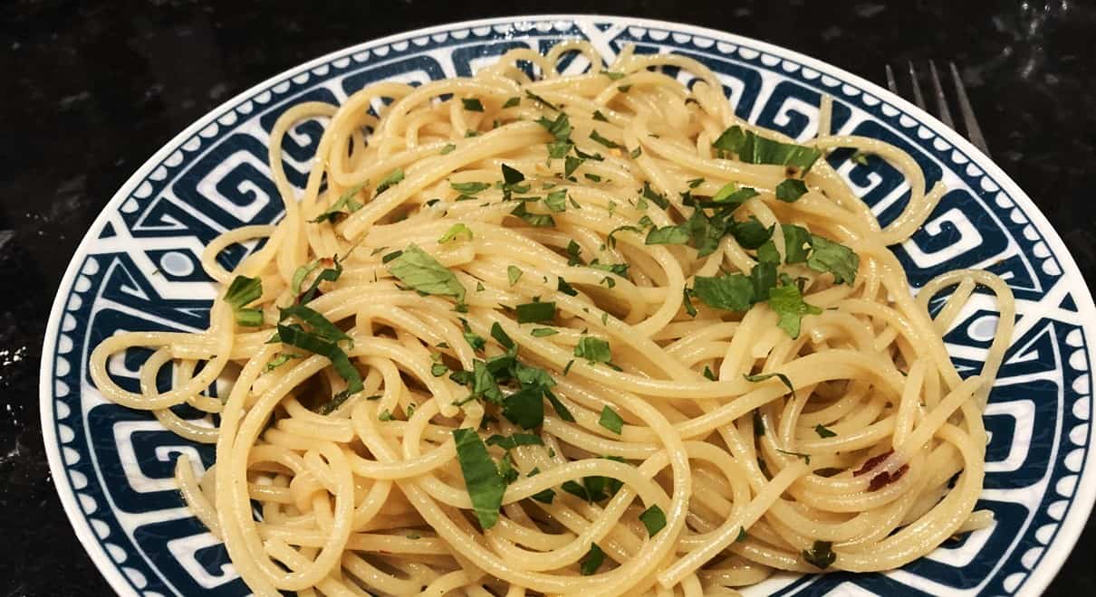 Spaghetti agliolio e peperoncino - La mesa del Conde